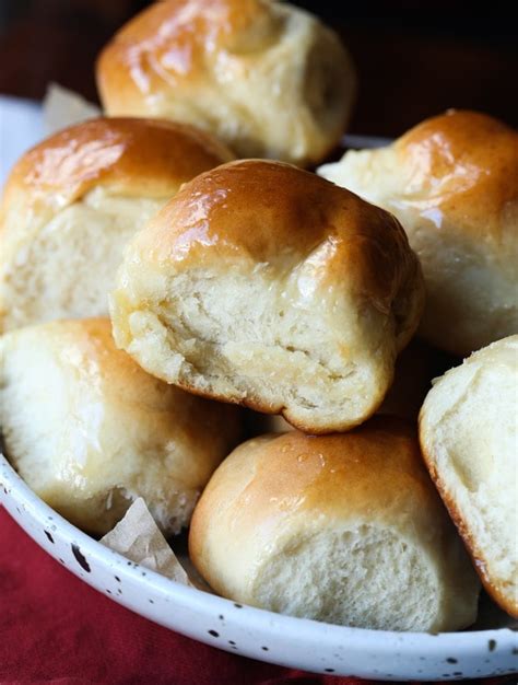 Fluffy and Delicious Sweet Dinner Rolls Recipe